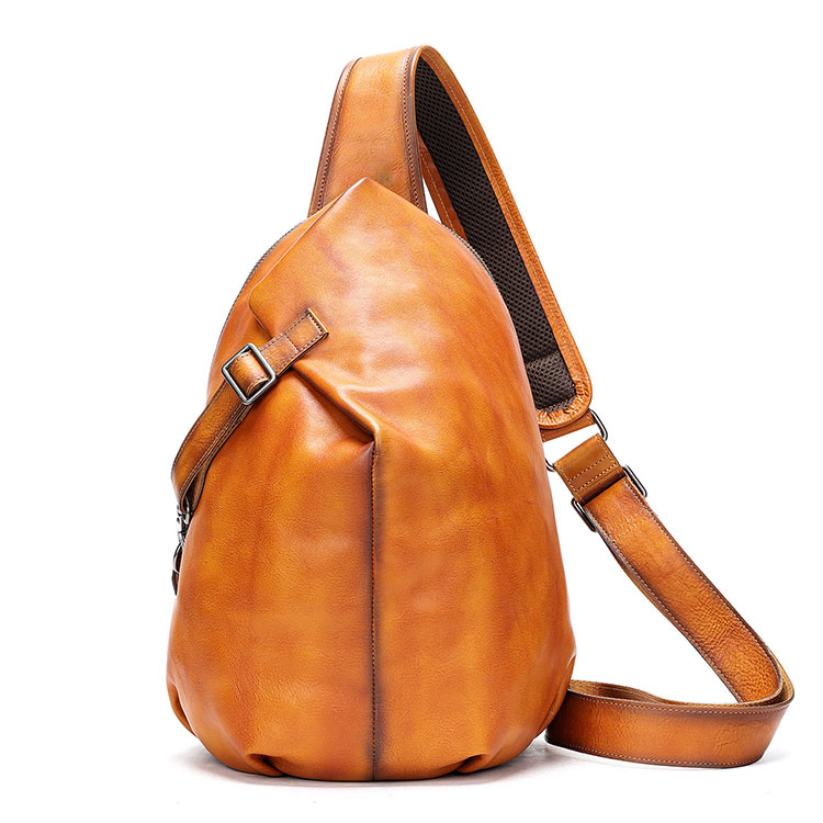 Whatna アンティーク風合い鞣し天 然 牛 革 斜めがけ ボディバッグ ワンショルダー メンズ ボディ斜め掛け 胸バッグ 肩掛けバック本革 厚手 レザー A4サイズipad 10.5収納可 ...